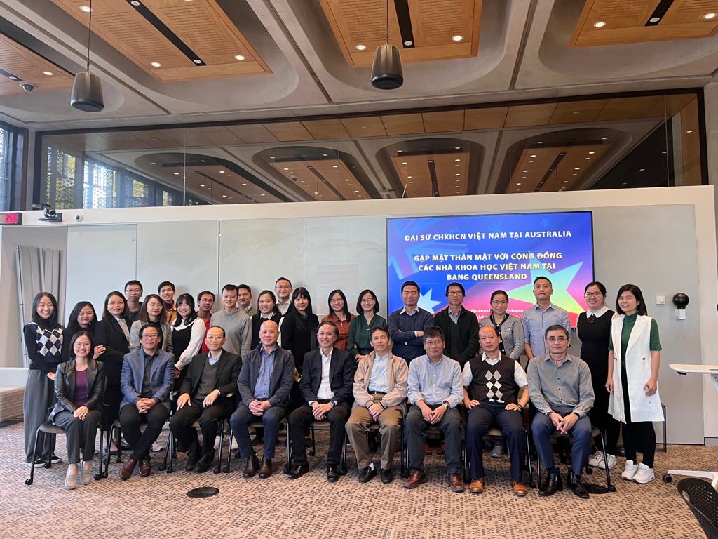 VASEA representative met Vietnam's Ambassador to Australia in his visit ...