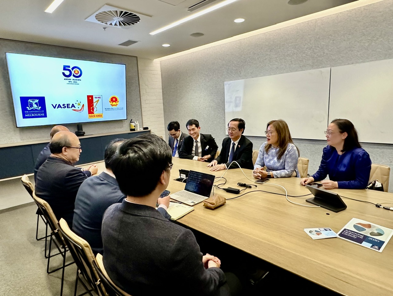 VASEA signed a cooperation agreement with Hanoi University of Science ...